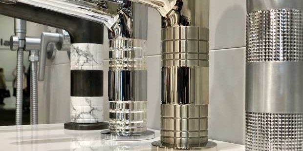 Milan 2018 : la robinetterie se compose à la carte et descend du plafond